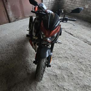 Melns Kawasaki Z 2014 Kauņa, ar dzinēja tilpumu 0.80 L un nobraukumu 24 tūkst. km par 4000 €, foto 3 vietnē AUTOMOTO.COM.LV