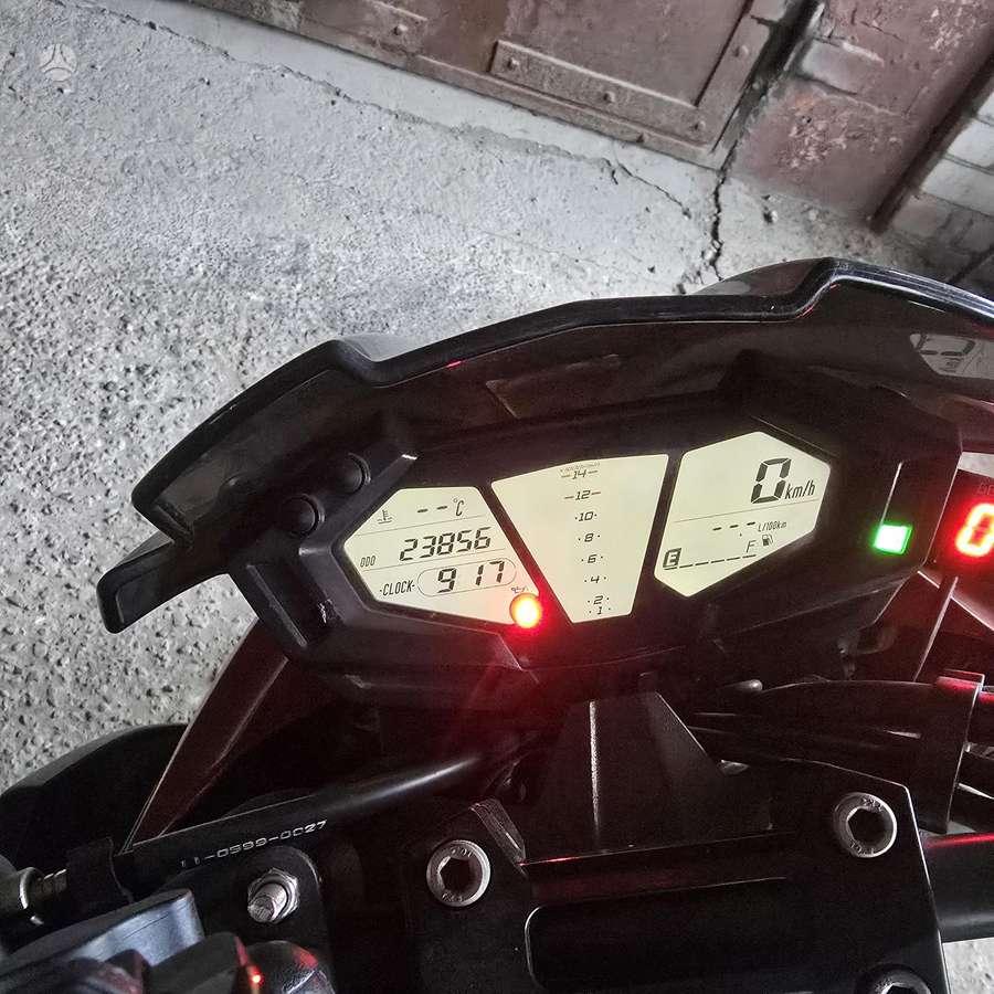 Melns Kawasaki Z 2014 Kauņa, ar dzinēja tilpumu 0.80 L un nobraukumu 24 tūkst. km par 4000 €, foto 12 vietnē AUTOMOTO.COM.LV