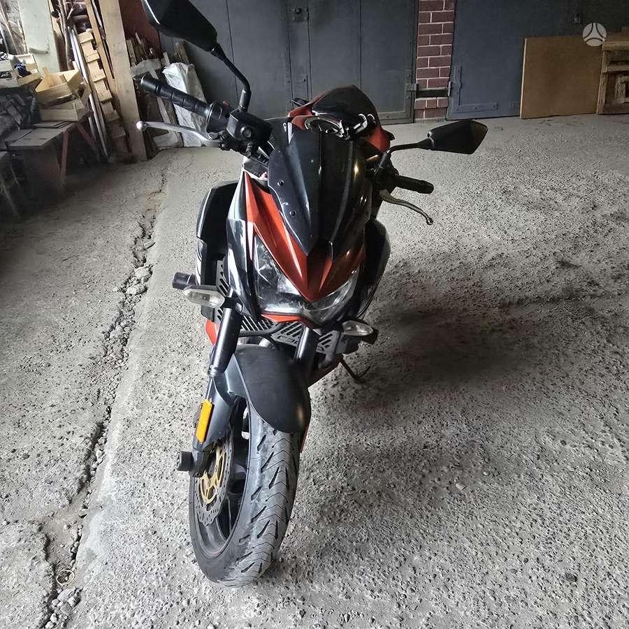 Melns Kawasaki Z 2014 Kauņa, ar dzinēja tilpumu 0.80 L un nobraukumu 24 tūkst. km par 4000 €, foto 13 vietnē AUTOMOTO.COM.LV