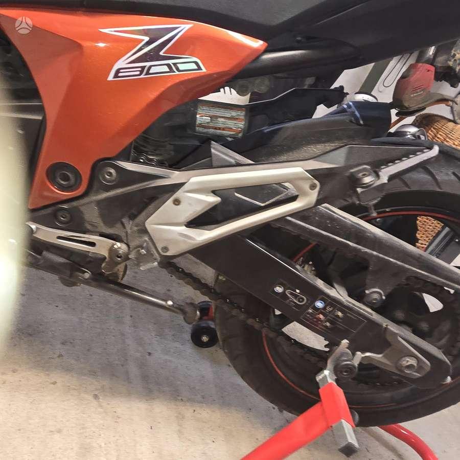 Melns Kawasaki Z 2014 Kauņa, ar dzinēja tilpumu 0.80 L un nobraukumu 24 tūkst. km par 4000 €, foto 21 vietnē AUTOMOTO.COM.LV