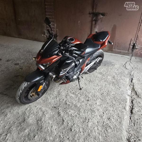 Black Kawasaki Z 2014 in Kaunas, with an engine capacity of 0.80 L and mileage of 24 thousand km for 3800 €, photo 1 on AUTOMOTO.COM.LV