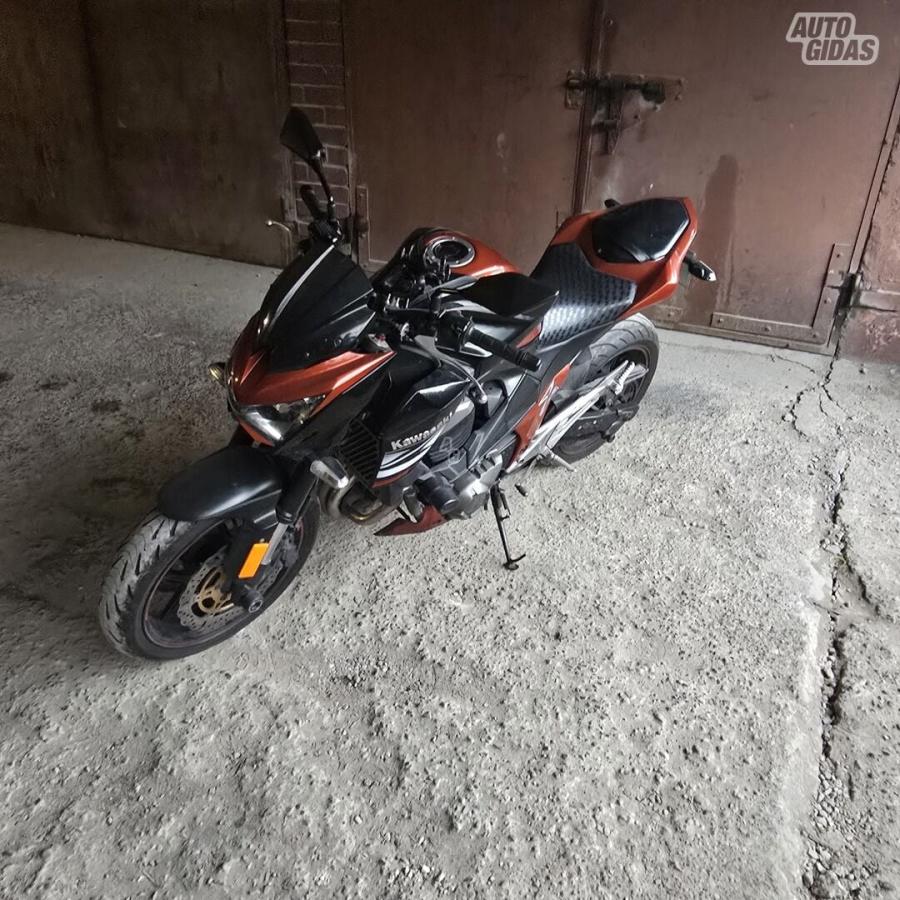 Black Kawasaki Z 2014 in Kaunas, with an engine capacity of 0.80 L and mileage of 24 thousand km for 3800 €, photo 1 on AUTOMOTO.COM.LV