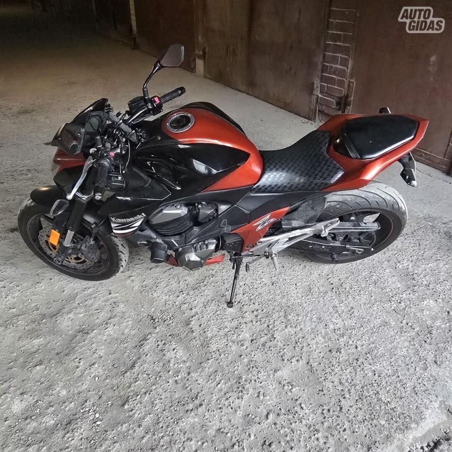 Black Kawasaki Z 2014 in Kaunas, with an engine capacity of 0.80 L and mileage of 24 thousand km for 3800 €, photo 6 on AUTOMOTO.COM.LV