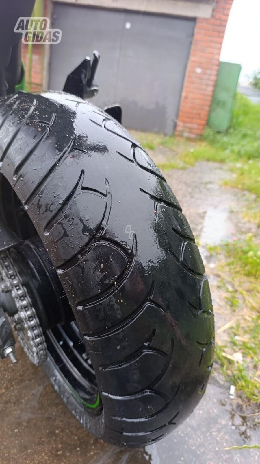 Black Kawasaki Z 2015 in Marijampole, with an engine capacity of 0.80 L and mileage of 26 thousand km for 5300 €, photo 8 on AUTOMOTO.COM.LV