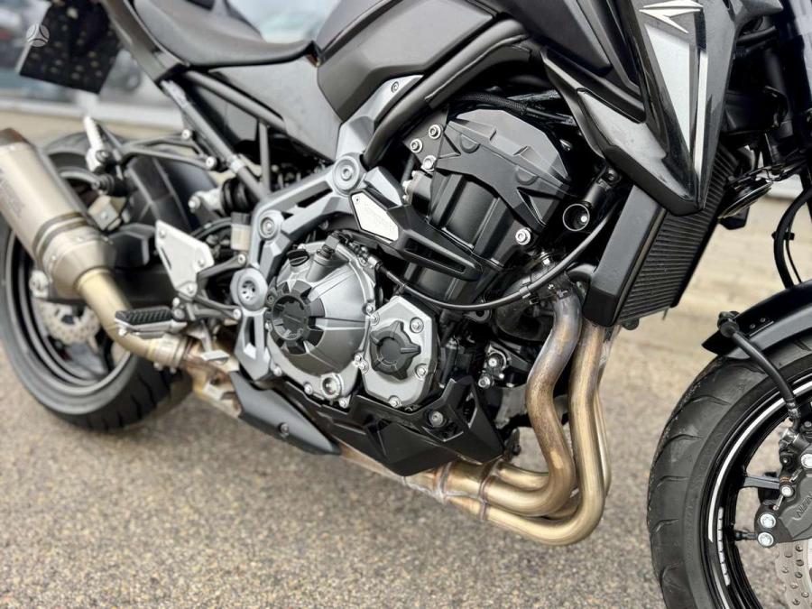 Black Kawasaki Z 2017 in Vilnius, with an engine capacity of 0.90 L and mileage of 14 thousand km for 5199 €, photo 14 on AUTOMOTO.COM.LV