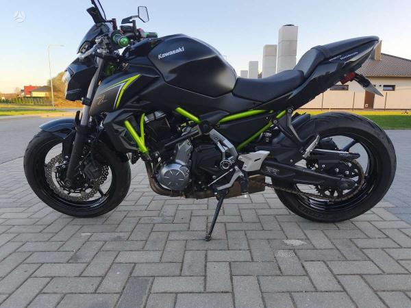 Black Kawasaki Z 2017 in Silale, with an engine capacity of 0.65 L and mileage of 22 thousand km for 3750 €, photo 3 on AUTOMOTO.COM.LV