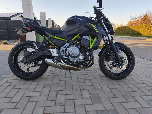 Black Kawasaki Z 2017 in Silale, with an engine capacity of 0.65 L and mileage of 22 thousand km for 3750 €, photo 4 on AUTOMOTO.COM.LV