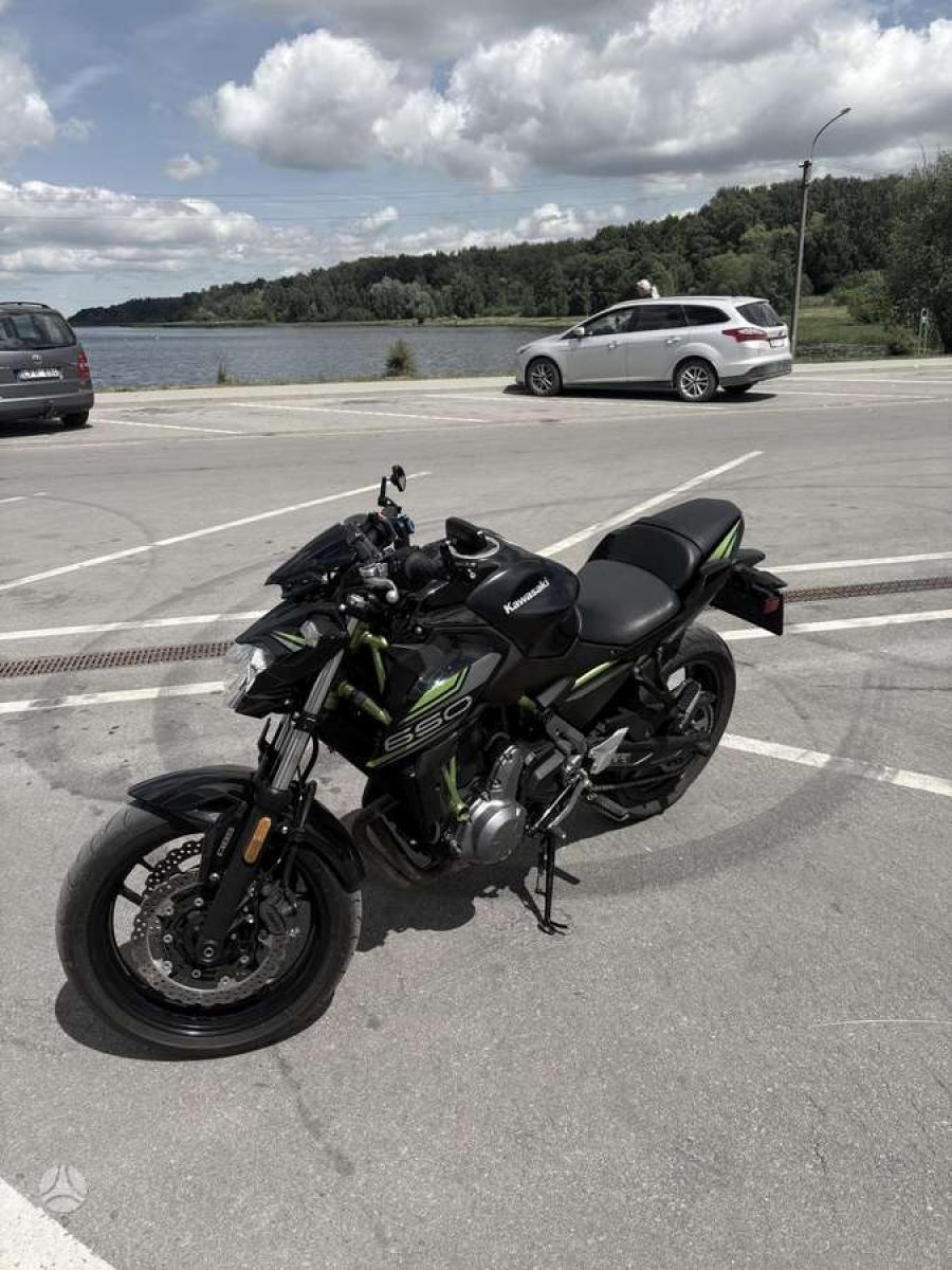 Black Kawasaki Z 2017 in Siauliai, with an engine capacity of 0.65 L and mileage of 21 thousand km for 4200 €, photo 3 on AUTOMOTO.COM.LV