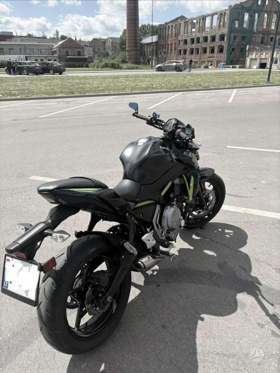 Black Kawasaki Z 2017 in Siauliai, with an engine capacity of 0.65 L and mileage of 21 thousand km for 4200 €, photo 5 on AUTOMOTO.COM.LV