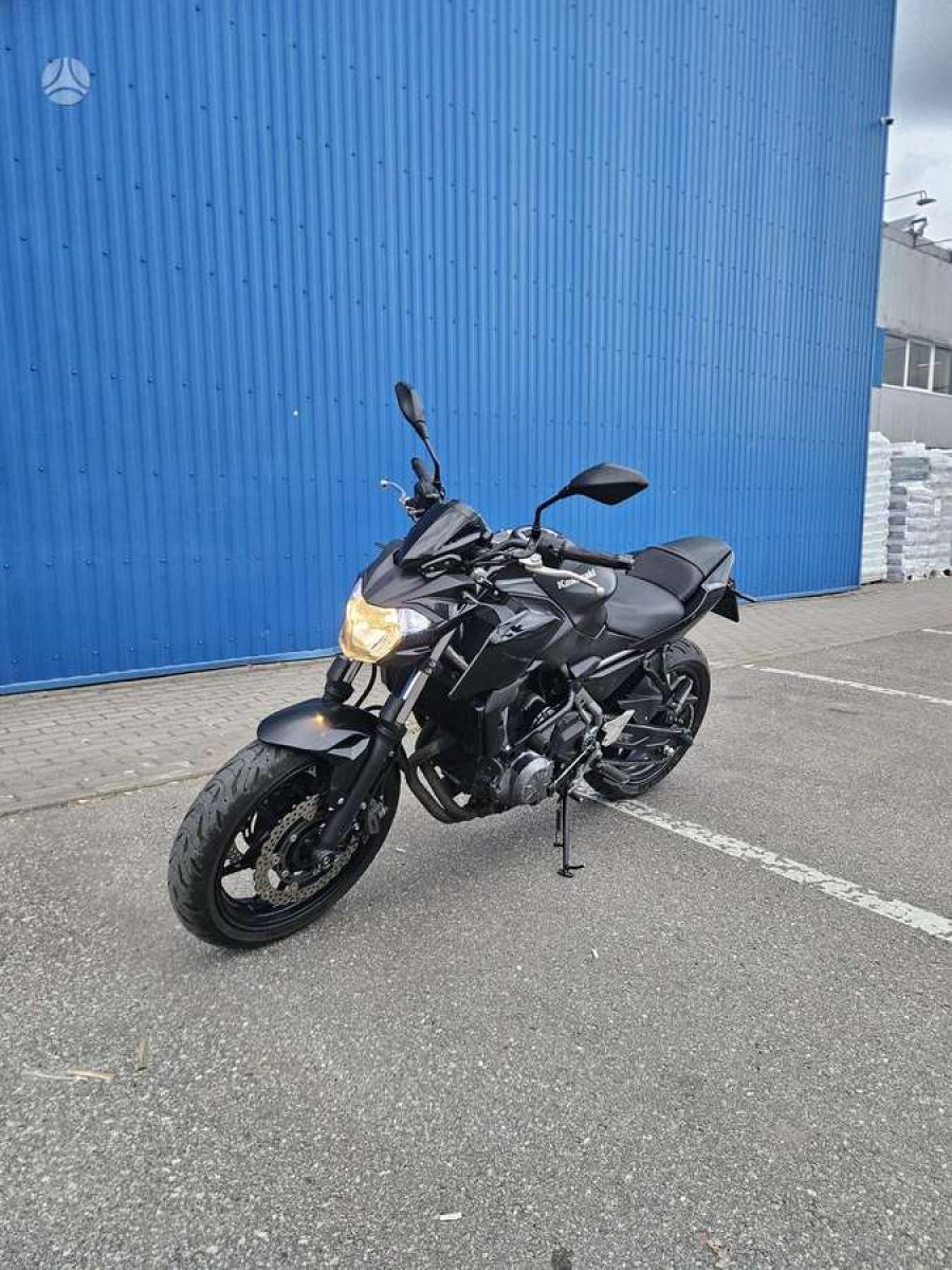 Black Kawasaki Z 2017 in Vilnius, with an engine capacity of 0.65 L and mileage of 40 thousand km for 3500 €, photo 4 on AUTOMOTO.COM.LV