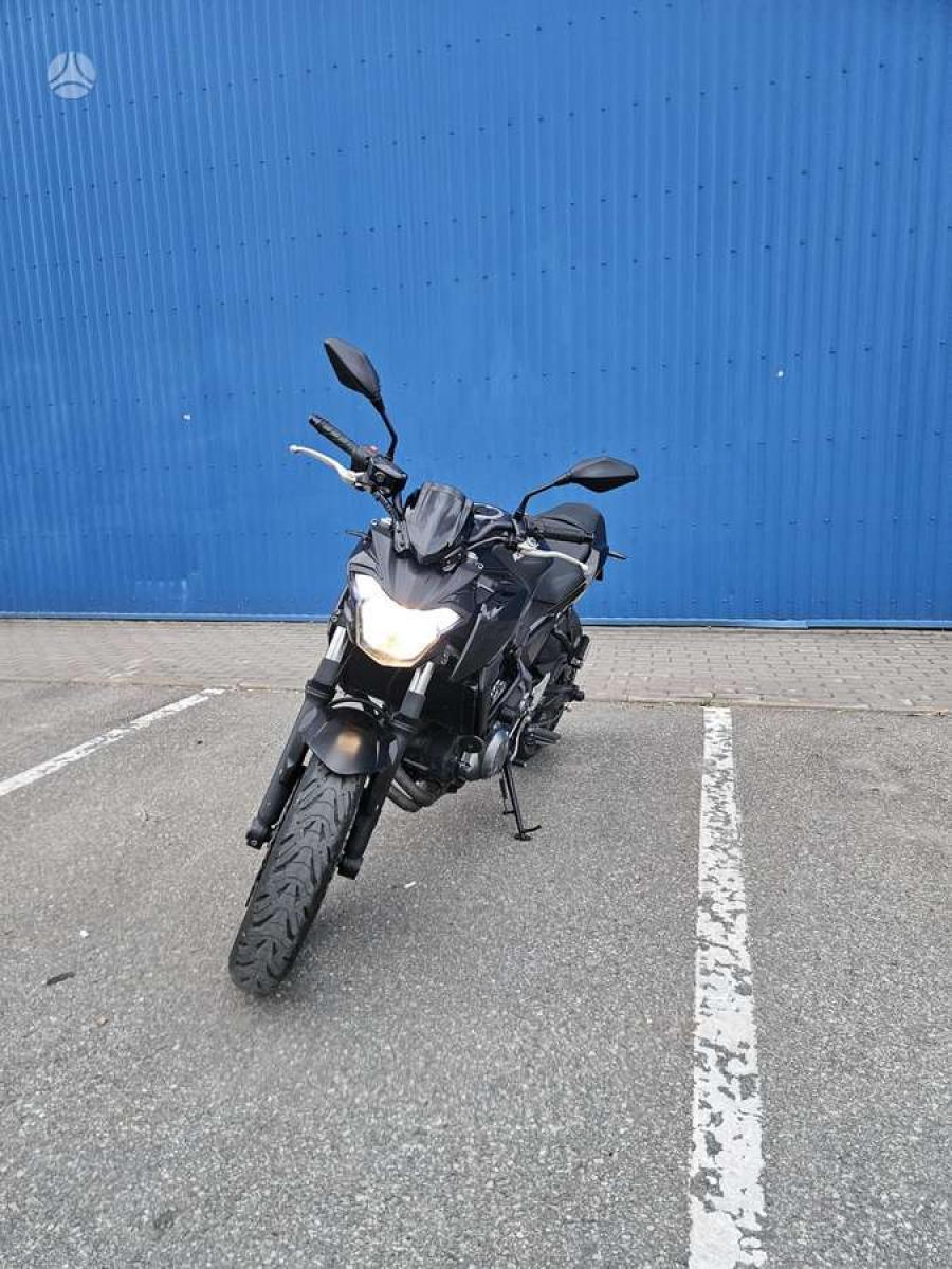 Black Kawasaki Z 2017 in Vilnius, with an engine capacity of 0.65 L and mileage of 40 thousand km for 3500 €, photo 5 on AUTOMOTO.COM.LV