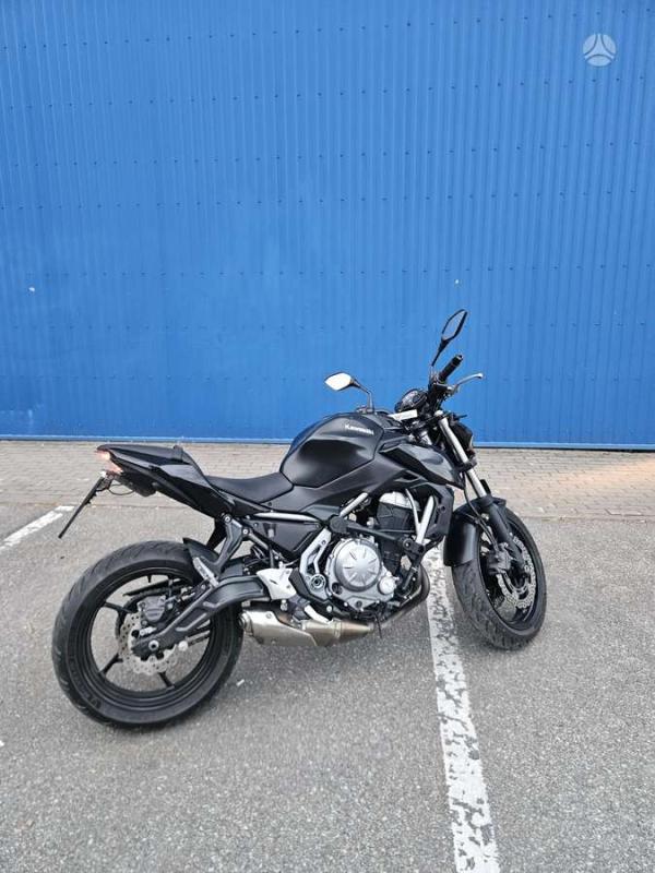 Black Kawasaki Z 2017 in Vilnius, with an engine capacity of 0.65 L and mileage of 40 thousand km for 3500 €, photo 9 on AUTOMOTO.COM.LV