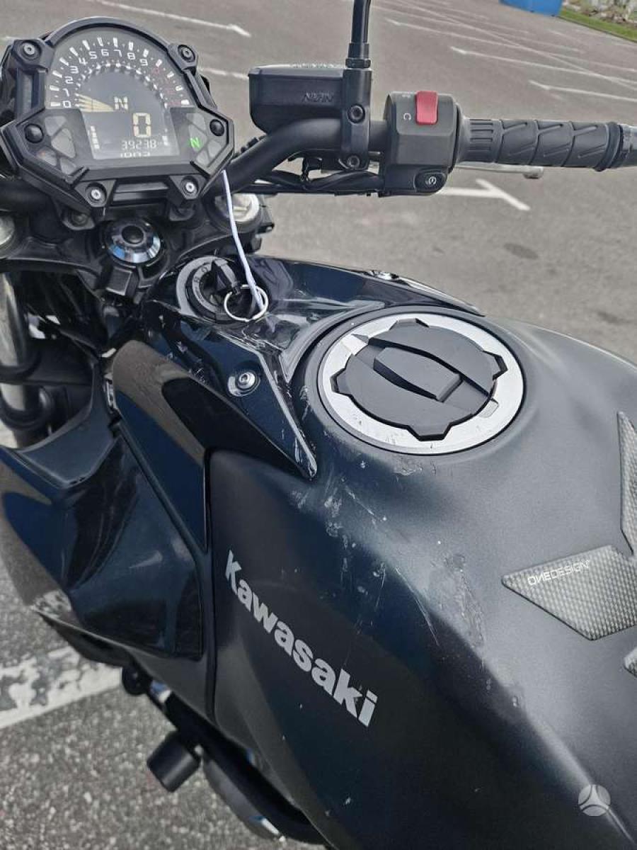 Black Kawasaki Z 2017 in Vilnius, with an engine capacity of 0.65 L and mileage of 40 thousand km for 3500 €, photo 14 on AUTOMOTO.COM.LV
