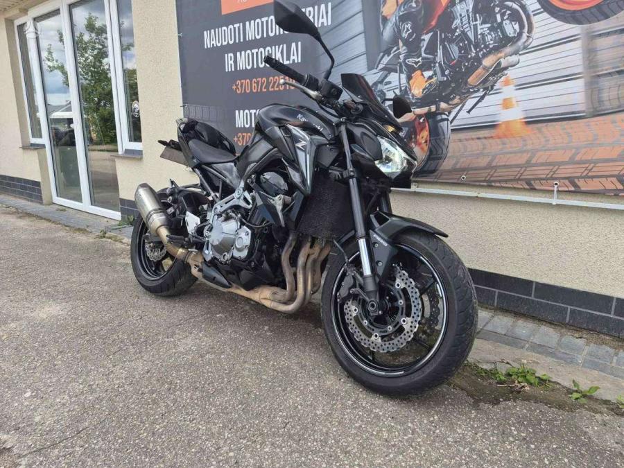 Черный Кавасаки Z 2017 в Паневежис, объемом двигателя 0.95 л и пробегом 41 тыс. км за 4550 €, фото 1 на AUTOMOTO.COM.LV