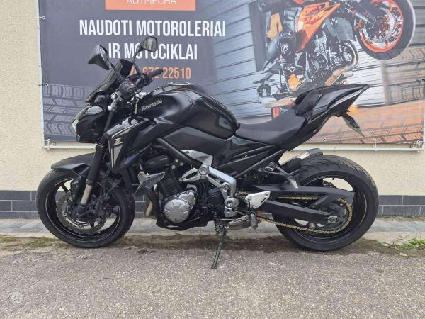 Black Kawasaki Z 2017 in Panevezys, with an engine capacity of 0.95 L and mileage of 41 thousand km for 4550 €, photo 4 on AUTOMOTO.COM.LV