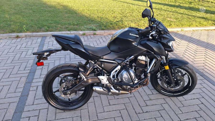 Black Kawasaki Z 2017 in Kaunas, with an engine capacity of 0.65 L and mileage of 26 thousand km for 3600 €, photo 6 on AUTOMOTO.COM.LV