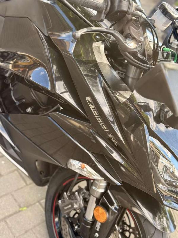 Black Kawasaki Z 2018 in Kazlu Ruda, with an engine capacity of 1.00 L and mileage of 30 thousand km for 6600 €, photo 7 on AUTOMOTO.COM.LV