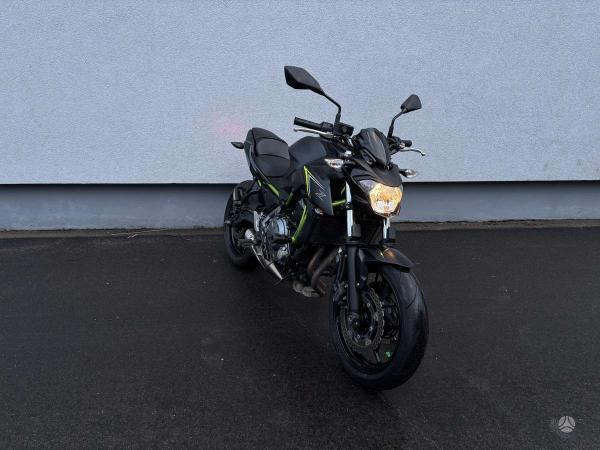 Black Kawasaki Z 2018 in Vilnius, with an engine capacity of 0.65 L and mileage of 22 thousand km for 3500 €, photo 1 on AUTOMOTO.COM.LV
