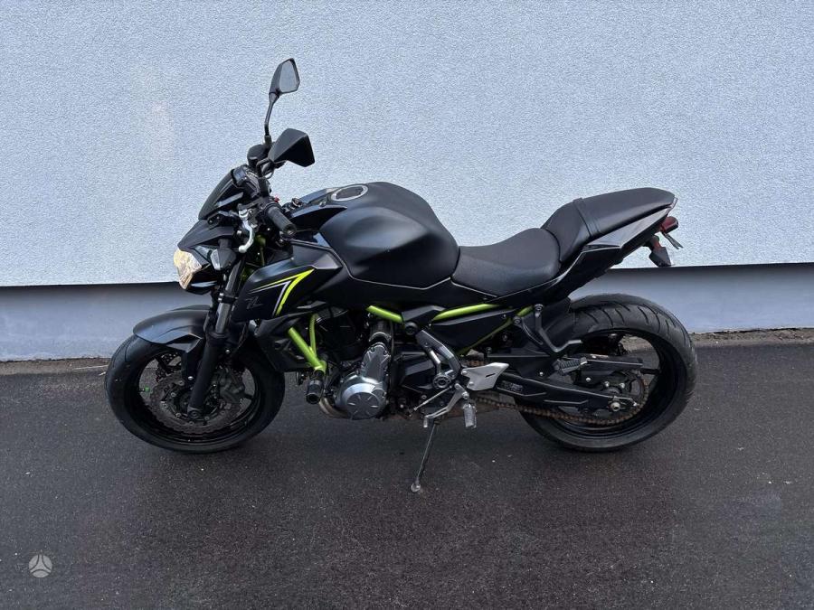 Melns Kawasaki Z 2018 Viļņa, ar dzinēja tilpumu 0.65 L un nobraukumu 22 tūkst. km par 3500 €, foto 6 vietnē AUTOMOTO.COM.LV