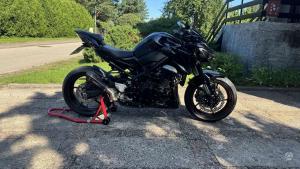Black Kawasaki Z 2018 in Silute, with an engine capacity of 0.95 L and mileage of 18 thousand km for 5500 €, photo 3 on AUTOMOTO.COM.LV