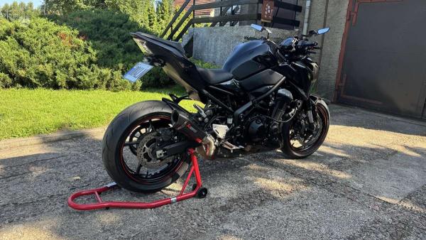 Black Kawasaki Z 2018 in Silute, with an engine capacity of 0.95 L and mileage of 18 thousand km for 5500 €, photo 3 on AUTOMOTO.COM.LV