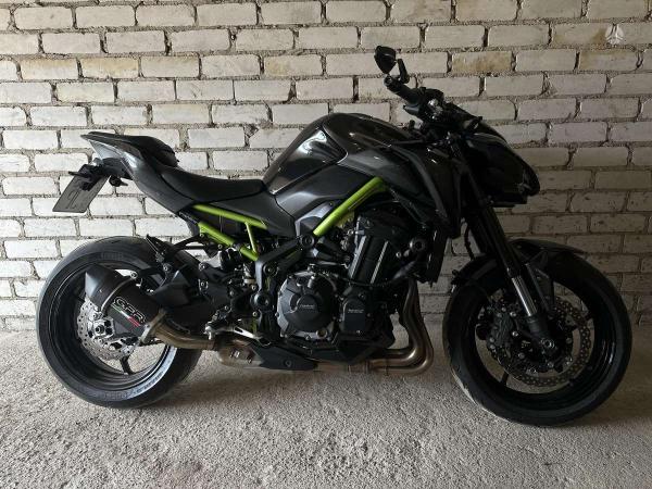 Black Kawasaki Z 2018 in Taurage, with an engine capacity of 0.95 L and mileage of 38 thousand km for 5900 €, photo 4 on AUTOMOTO.COM.LV