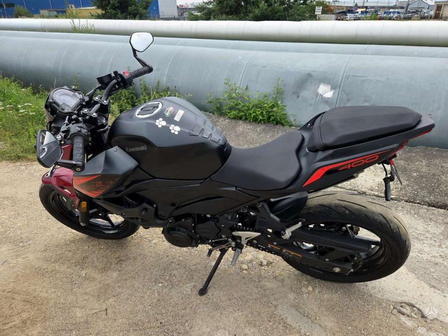 Black Kawasaki Z 2019 in Kaunas, with an engine capacity of 0.40 L and mileage of 22 thousand km for 3400 €, photo 4 on AUTOMOTO.COM.LV