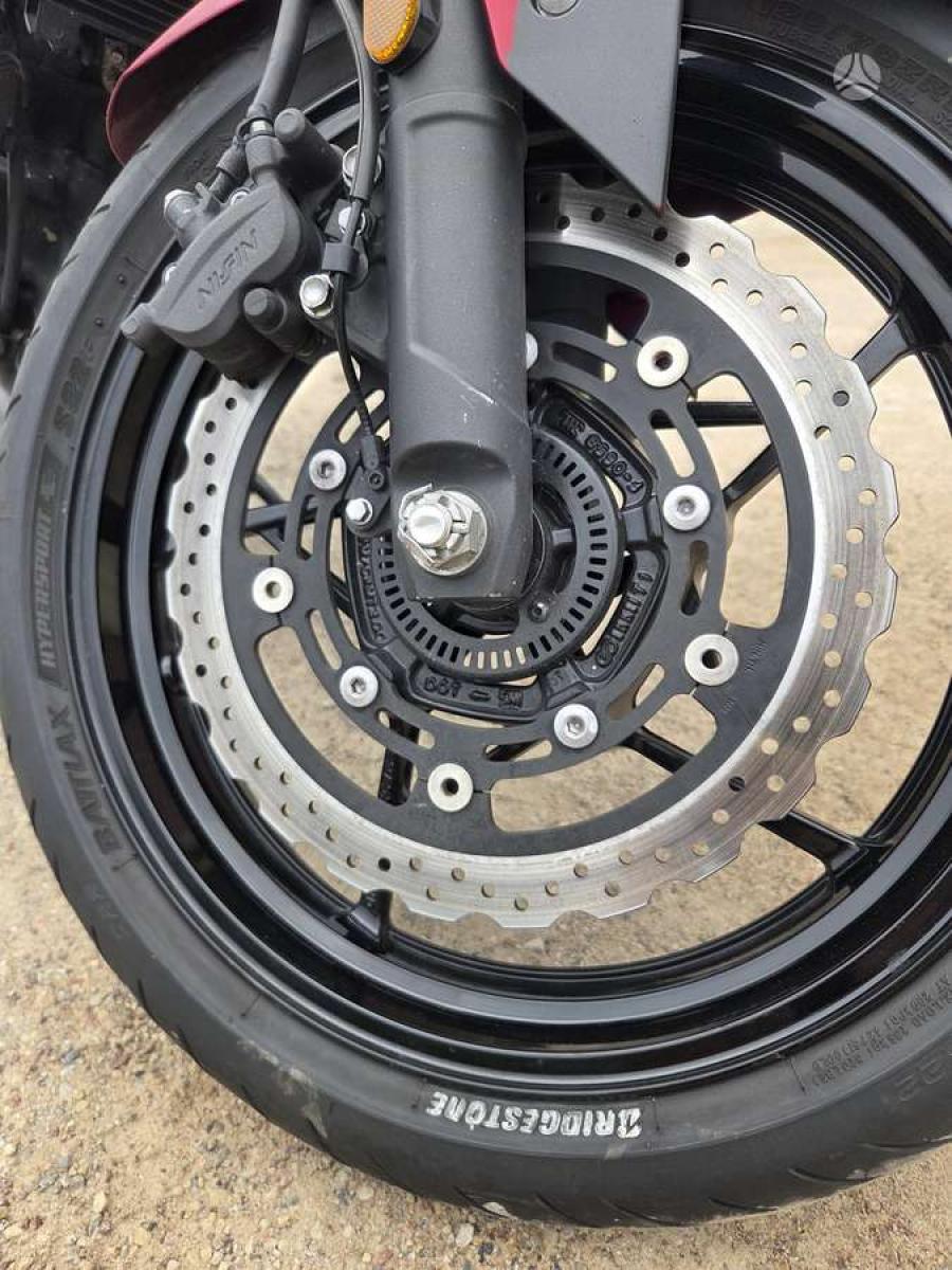 Black Kawasaki Z 2019 in Kaunas, with an engine capacity of 0.40 L and mileage of 22 thousand km for 3400 €, photo 13 on AUTOMOTO.COM.LV