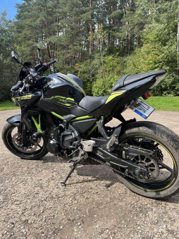 Melns Kawasaki Z 2019 Viļņa, ar dzinēja tilpumu 0.65 L un nobraukumu 10 tūkst. km par 3700 €, foto 1 vietnē AUTOMOTO.COM.LV