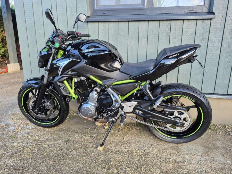 Melns Kawasaki Z 2019 Kuršėnai, ar dzinēja tilpumu 0.65 L un nobraukumu 17 tūkst. km par 3650 €, foto 4 vietnē AUTOMOTO.COM.LV