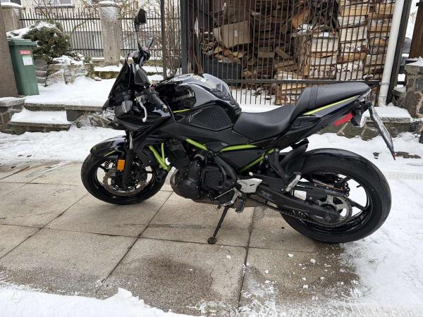 Melns Kawasaki Z 2020 Šauļi, ar dzinēja tilpumu 0.65 L un nobraukumu 17 tūkst. km par 4500 €, foto 3 vietnē AUTOMOTO.COM.LV