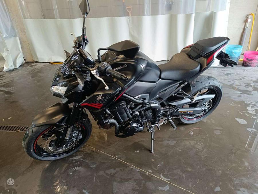 Melns Kawasaki Z 2020 Tauragė, ar dzinēja tilpumu 0.95 L un nobraukumu 8 tūkst. km par 6500 €, foto 1 vietnē AUTOMOTO.COM.LV