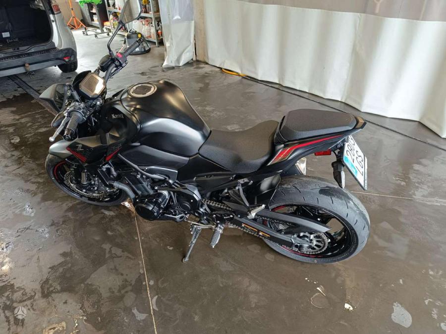 Melns Kawasaki Z 2020 Tauragė, ar dzinēja tilpumu 0.95 L un nobraukumu 8 tūkst. km par 6500 €, foto 5 vietnē AUTOMOTO.COM.LV