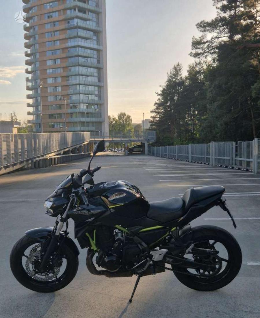 Melns Kawasaki Z 2020 Viļņa, ar dzinēja tilpumu 0.65 L un nobraukumu 23 tūkst. km par 4600 €, foto 1 vietnē AUTOMOTO.COM.LV