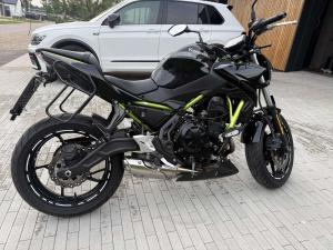 Черный Кавасаки Z 2020 в Вильнюс, объемом двигателя 0.65 л и пробегом 14 тыс. км за 6000 €, фото 6 на AUTOMOTO.COM.LV
