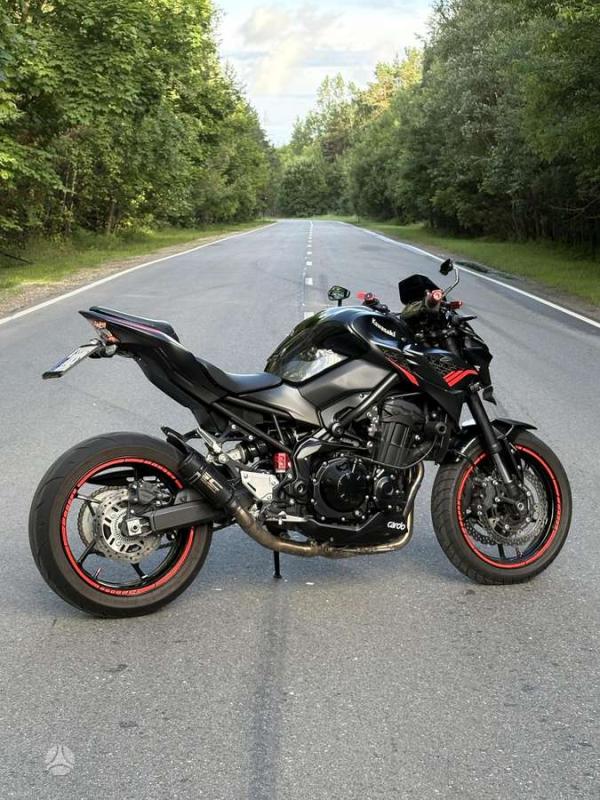 Black Kawasaki Z 2020 in Vilnius, with an engine capacity of 0.95 L and mileage of 10 thousand km for 6999 €, photo 1 on AUTOMOTO.COM.LV