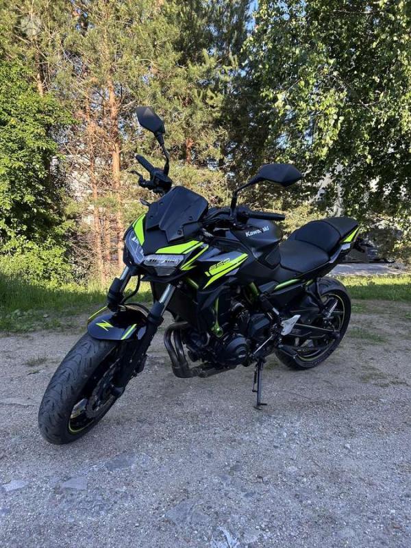Black Kawasaki Z 2020 in Palanga, with an engine capacity of 0.65 L and mileage of 10 thousand km for 4600 €, photo 1 on AUTOMOTO.COM.LV
