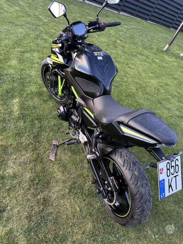 Black Kawasaki Z 2020 in Palanga, with an engine capacity of 0.65 L and mileage of 10 thousand km for 4600 €, photo 9 on AUTOMOTO.COM.LV
