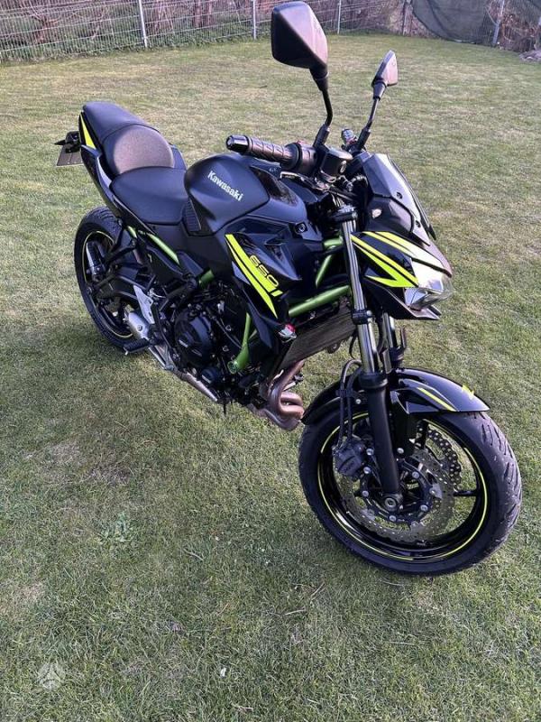 Black Kawasaki Z 2020 in Palanga, with an engine capacity of 0.65 L and mileage of 10 thousand km for 4600 €, photo 10 on AUTOMOTO.COM.LV