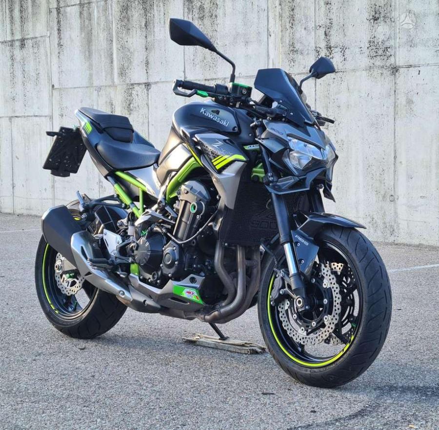 Black Kawasaki Z 2020 in Vilnius, with an engine capacity of 0.95 L and mileage of 37 thousand km for 6360 €, photo 1 on AUTOMOTO.COM.LV