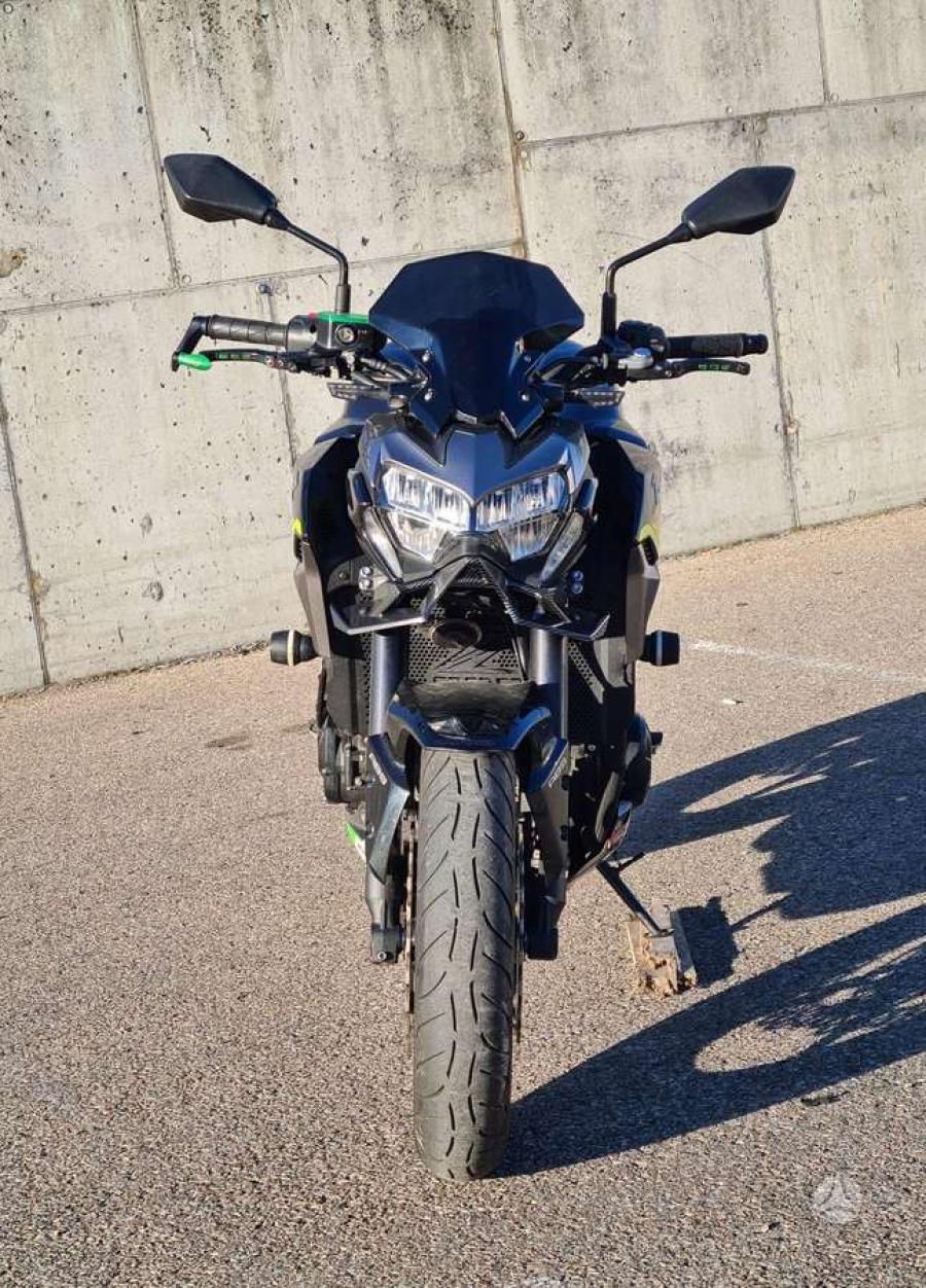 Black Kawasaki Z 2020 in Vilnius, with an engine capacity of 0.95 L and mileage of 37 thousand km for 6360 €, photo 8 on AUTOMOTO.COM.LV