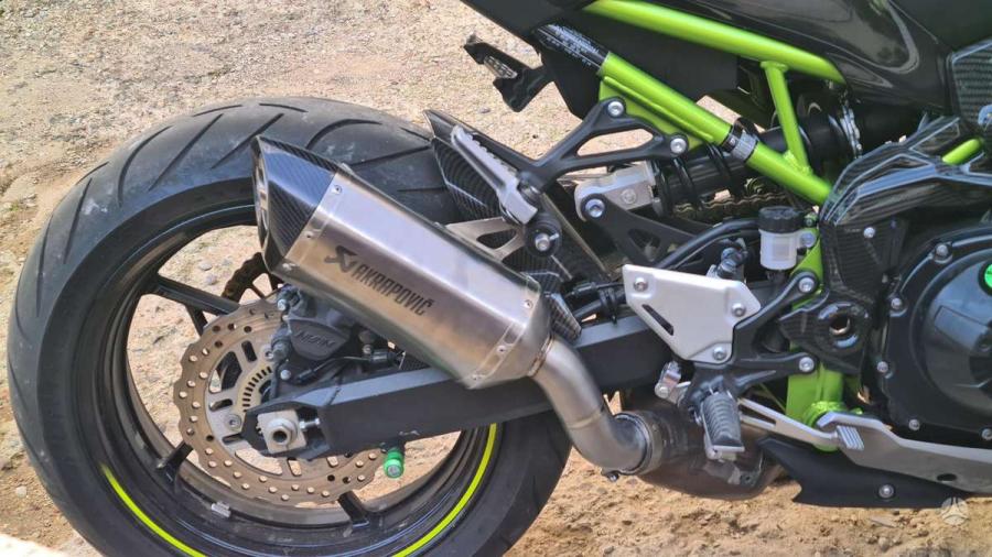 Black Kawasaki Z 2020 in Vilnius, with an engine capacity of 0.95 L and mileage of 37 thousand km for 6360 €, photo 12 on AUTOMOTO.COM.LV