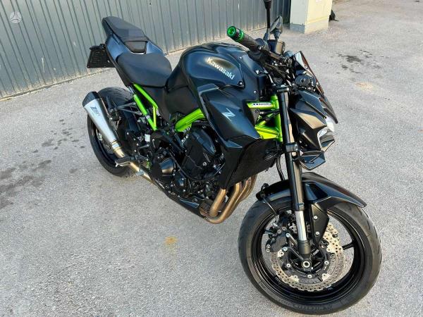 Black Kawasaki Z 2021 in Alytus, with an engine capacity of 0.95 L and mileage of 12 thousand km for 7200 €, photo 1 on AUTOMOTO.COM.LV