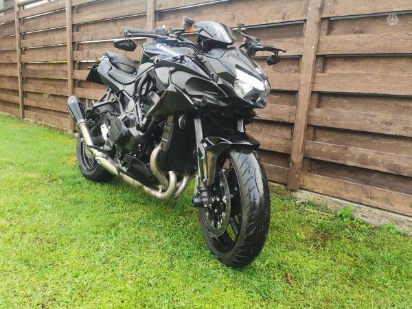 Black Kawasaki Z 2021 in Taurage, with an engine capacity of 1.00 L and mileage of 11 thousand km for 10599 €, photo 1 on AUTOMOTO.COM.LV