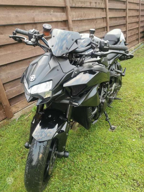 Black Kawasaki Z 2021 in Taurage, with an engine capacity of 1.00 L and mileage of 11 thousand km for 10599 €, photo 4 on AUTOMOTO.COM.LV