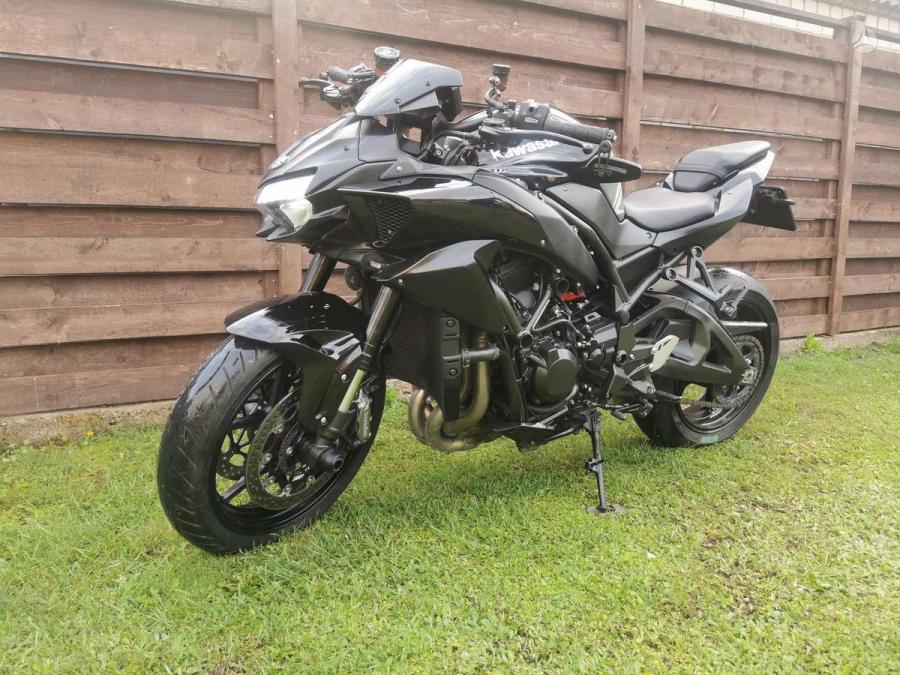 Black Kawasaki Z 2021 in Taurage, with an engine capacity of 1.00 L and mileage of 11 thousand km for 10599 €, photo 6 on AUTOMOTO.COM.LV