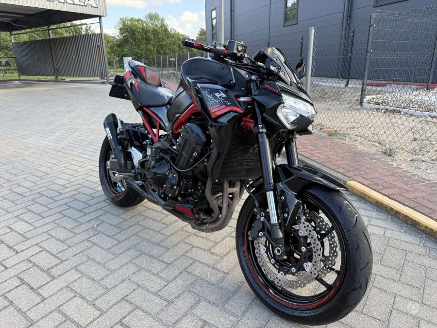 Black Kawasaki Z 2022 in Marijampole, with an engine capacity of 0.95 L and mileage of 18 thousand km for 6100 €, photo 6 on AUTOMOTO.COM.LV