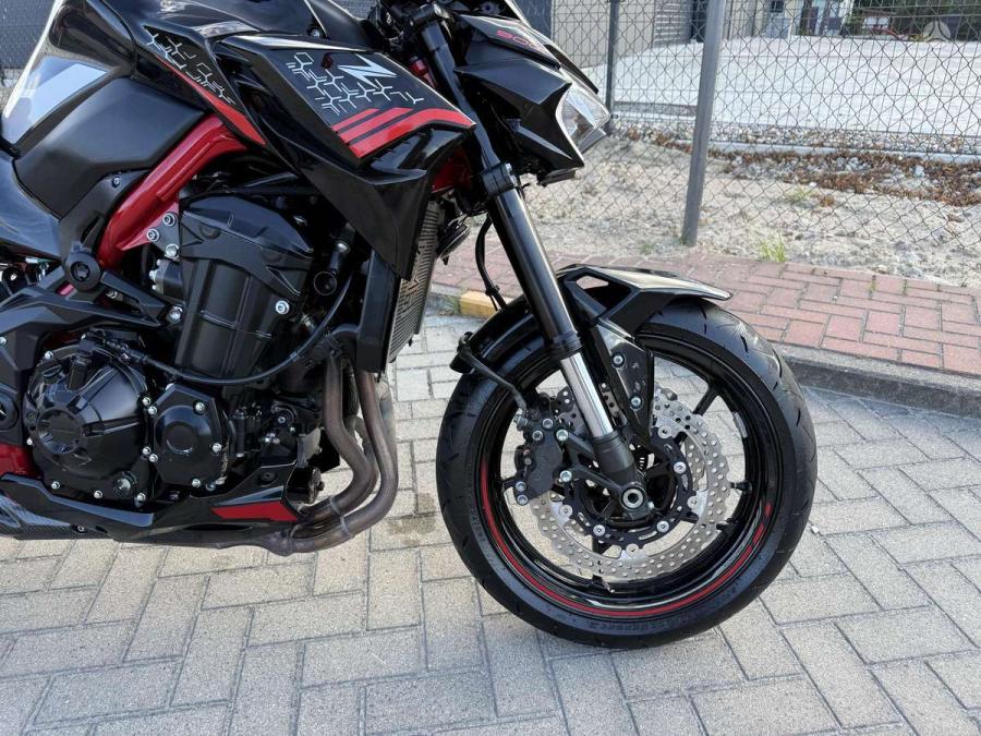 Black Kawasaki Z 2022 in Marijampole, with an engine capacity of 0.95 L and mileage of 18 thousand km for 6100 €, photo 7 on AUTOMOTO.COM.LV