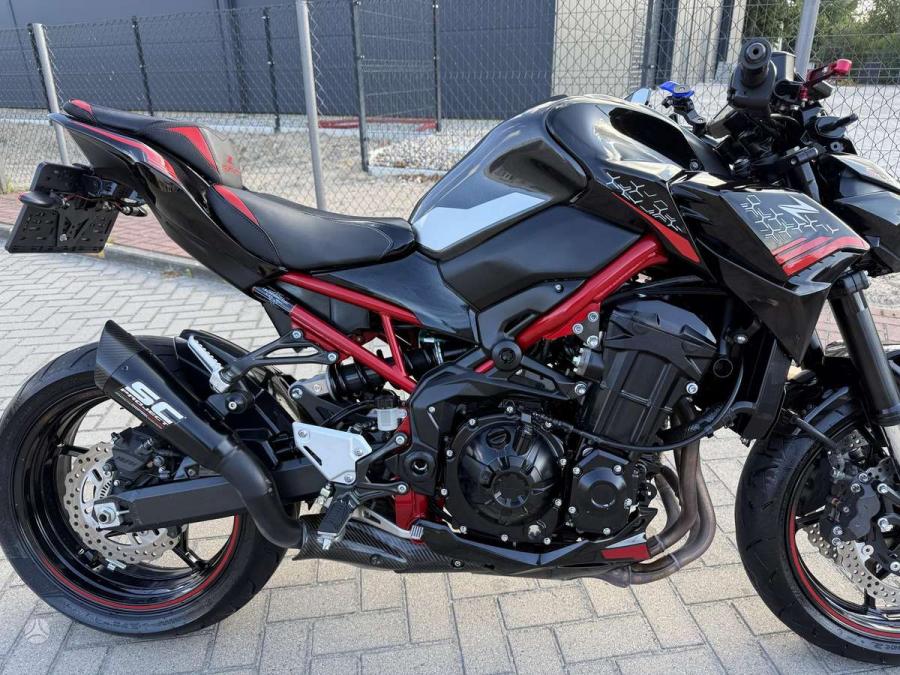 Black Kawasaki Z 2022 in Marijampole, with an engine capacity of 0.95 L and mileage of 18 thousand km for 6100 €, photo 8 on AUTOMOTO.COM.LV