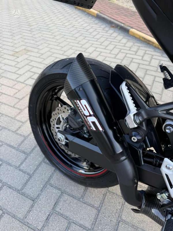 Black Kawasaki Z 2022 in Marijampole, with an engine capacity of 0.95 L and mileage of 18 thousand km for 6100 €, photo 9 on AUTOMOTO.COM.LV
